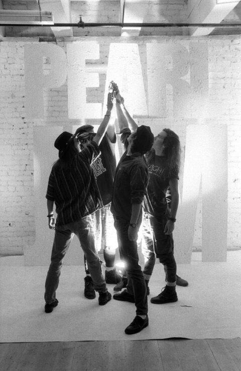 PEARL JAM: TEN Debut Studio Album (1991)