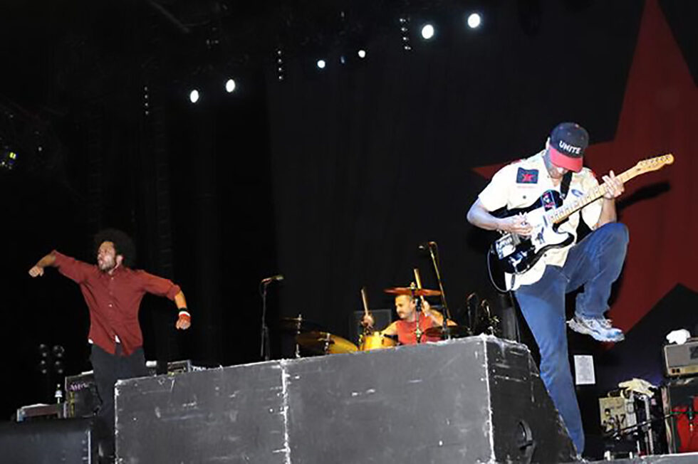 RAGE AGAINST THE MACHINE: KILLING IN THE NAME Single Album